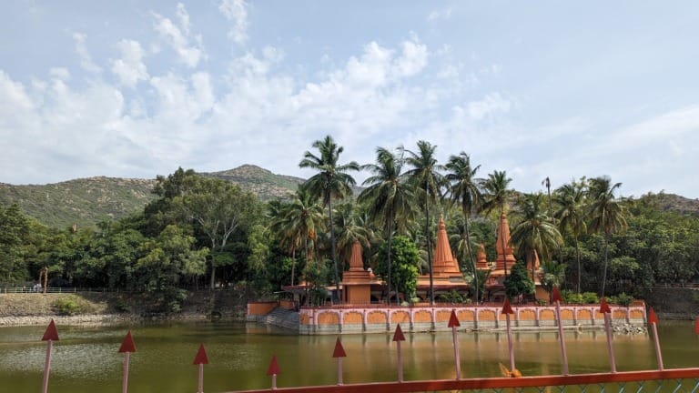 Ramdara Temple & Lake, Pune - Travel Guide